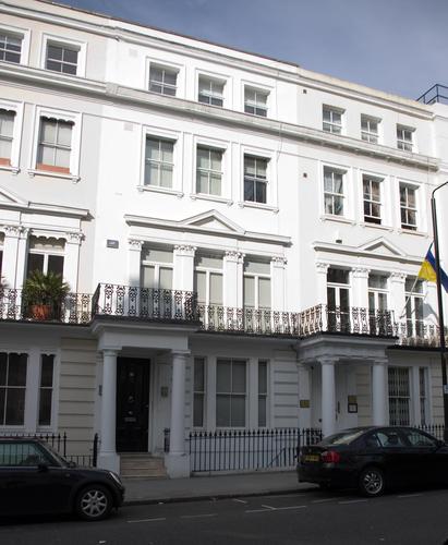 Just in case you were wondering about the authenticity of Town House ...